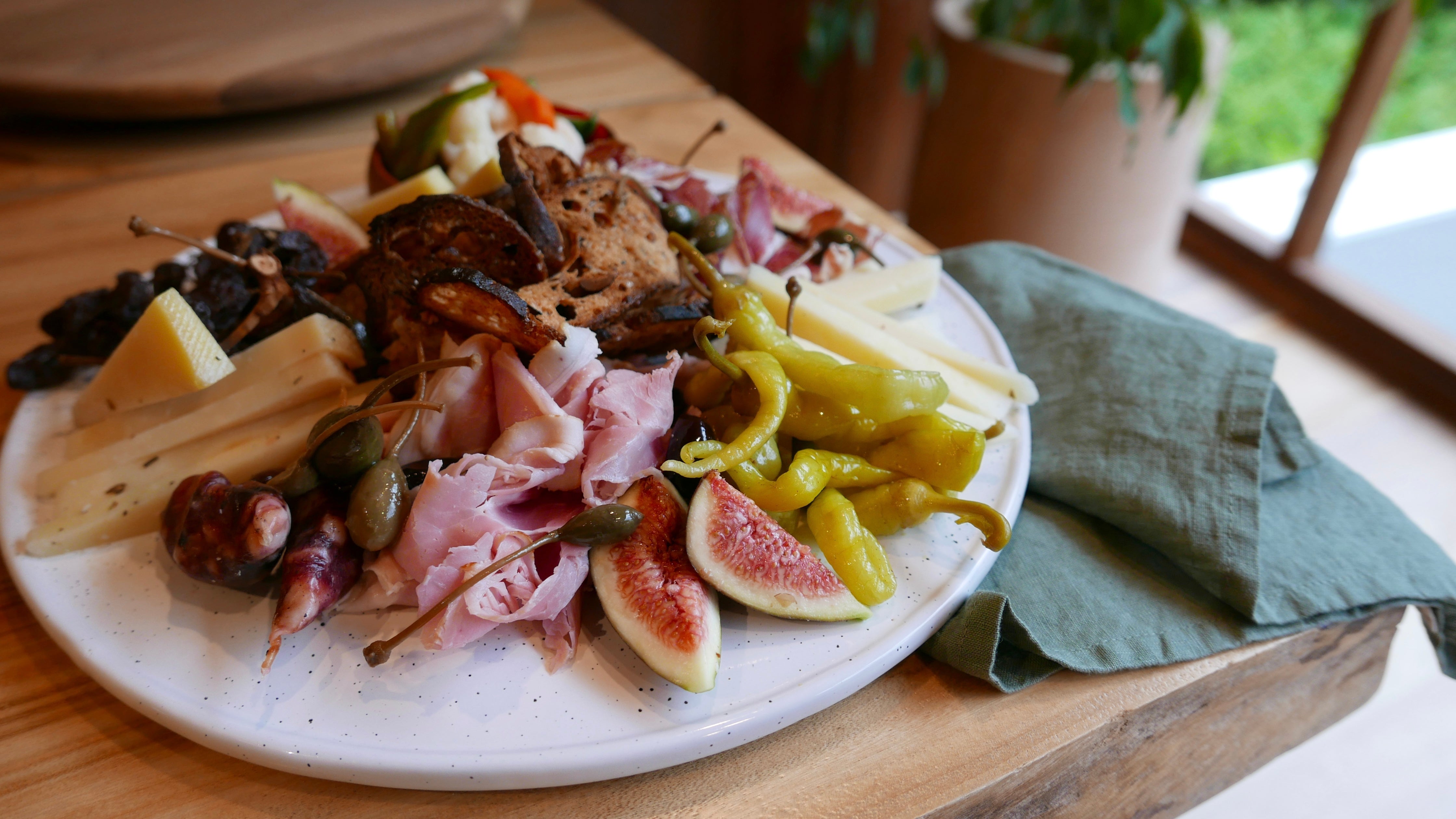 Deli – Omeio Artisanal Pantry